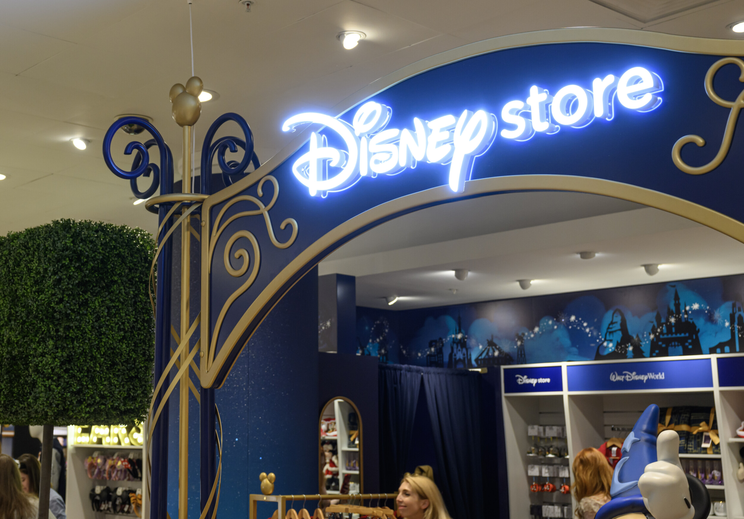 Disney Store officially opens inside Selfridges London - Toy World ...